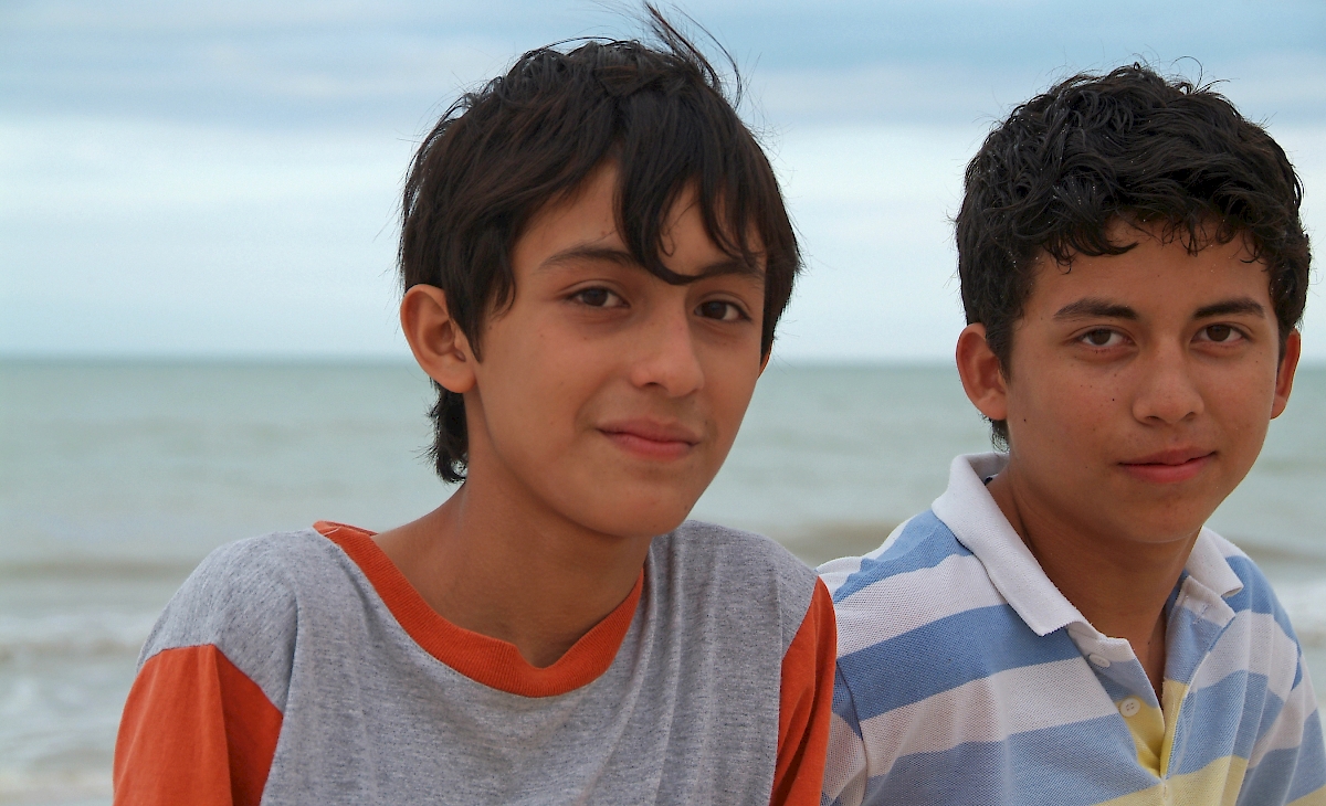 Latino Kids and Autism. Why Are They Diagnosed So Late? - Anglejournal.com